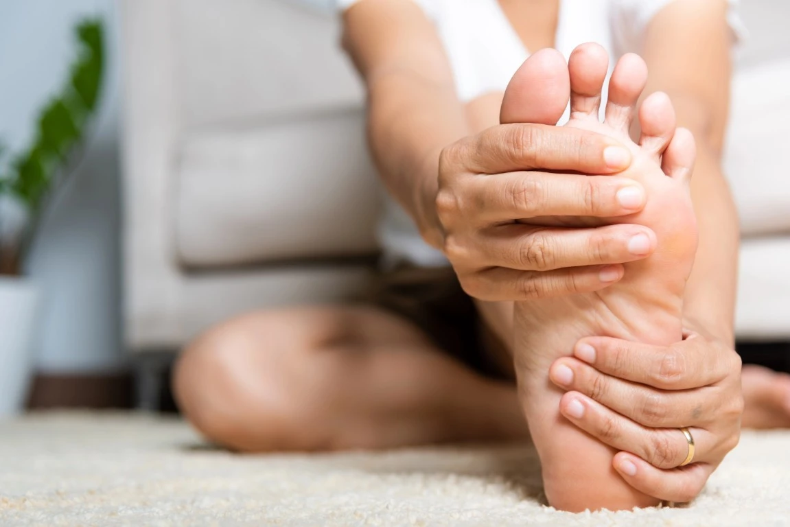Peripheral Neuropathy: 6 Early Signs You Shouldn’t Ignore | Virginia ...